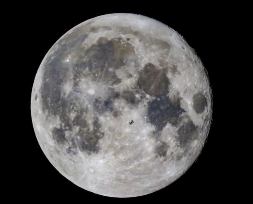 How to Photograph the Moon - Improve Photography